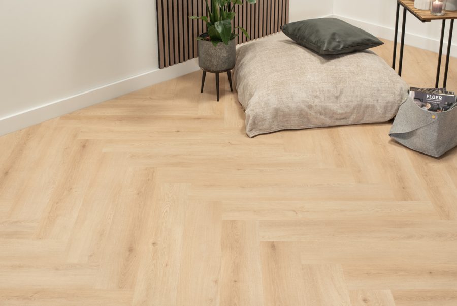 Vlekken PVC vloer verwijderen - Floer - plekken op PVC